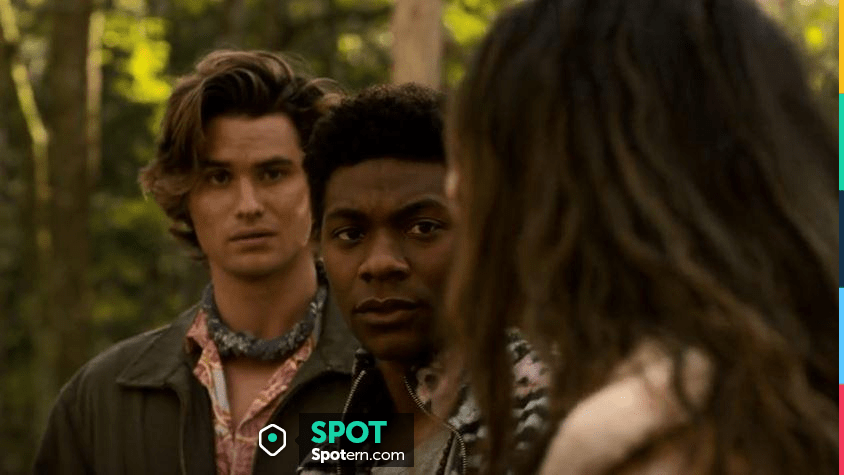 Head High Surf Club Grapefruit Party Button Up porté par John B ...