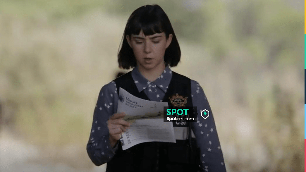 Equipo Slim Signature Silk Shirt In Blue Stone Star usado por Penny ...