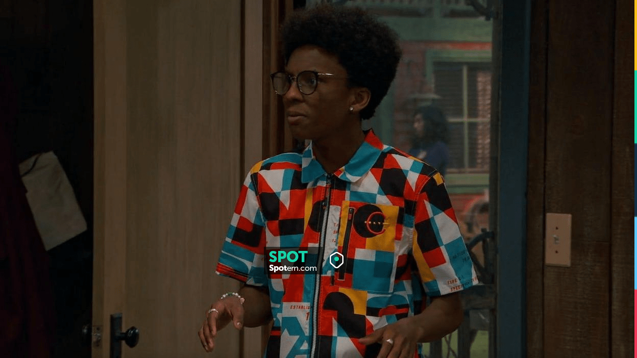 Nautica Com­pe­ti­tion Frap Co Ord Sports Shirt worn by Noah Lambert ...