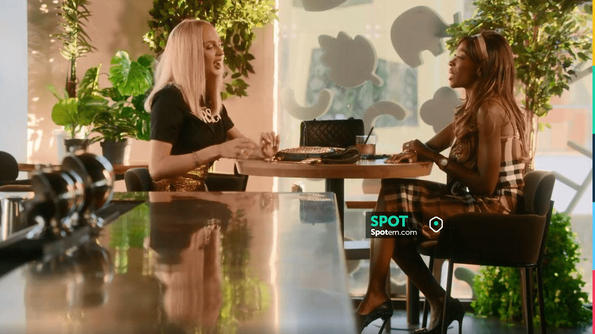 Burberry Jacquard Skirt worn by Chelsea Lazkani as seen in Selling ...