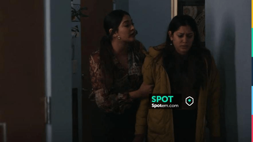 Alo Yoga Muse Hood­ie in Woodrose worn by Padma Devi (Aneesha Joshi) as ...