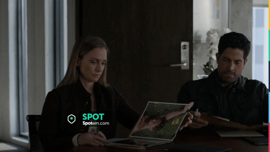 Blazer Rag & Bone Slade usado por Jennifer Jareau (A. J. Cook) como se ...