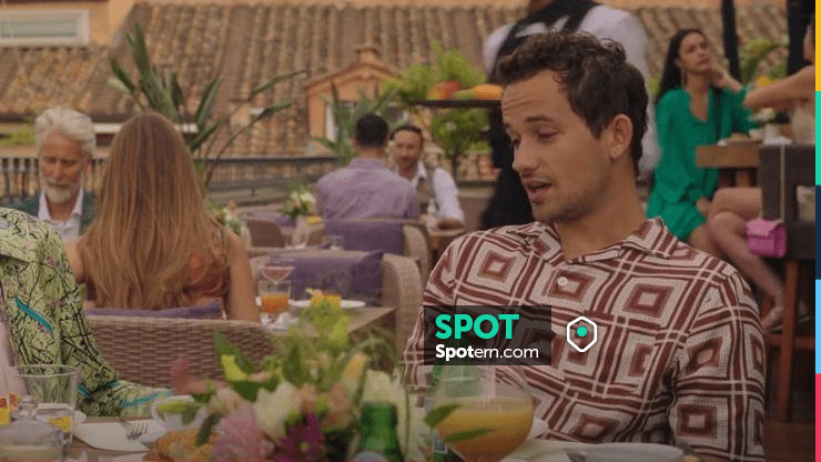 Oas Vis­cose Shirt worn by Otto 'Obie' Bergmann IV (Eli Brown) as seen ...