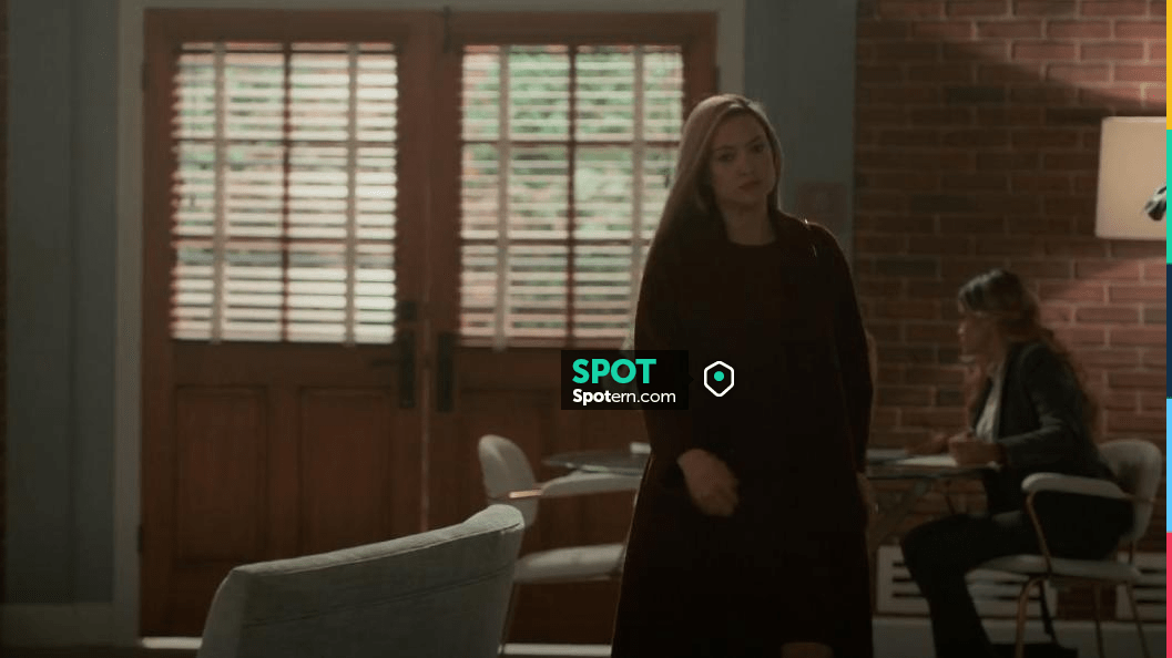 Manteau de laine rouge foncé Max Mara porté par Micah Keith (Kate ...