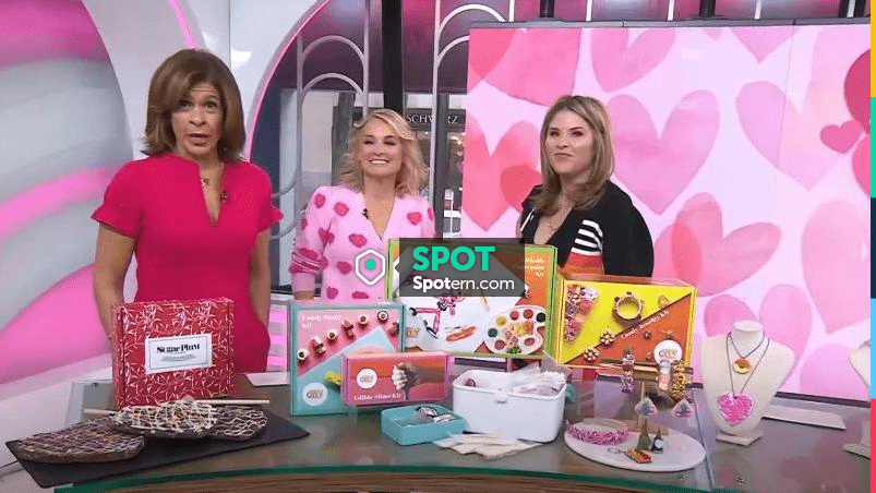 Lilly Pulitzer Keane Cardigan worn by Meaghan B Murphy as seen in Today ...