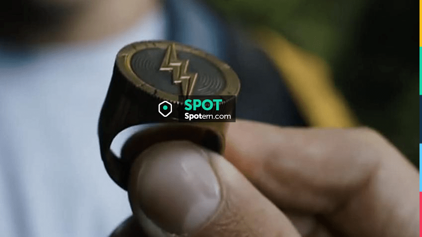 The Flash Gold Ring of Barry Allen (Ezra Miller) in The Flash movie ...