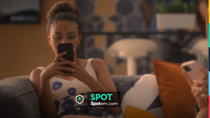 Alice + Olivia Brigi­da Pan­sy Em­broi­dered Tank Top worn by Kiela ...