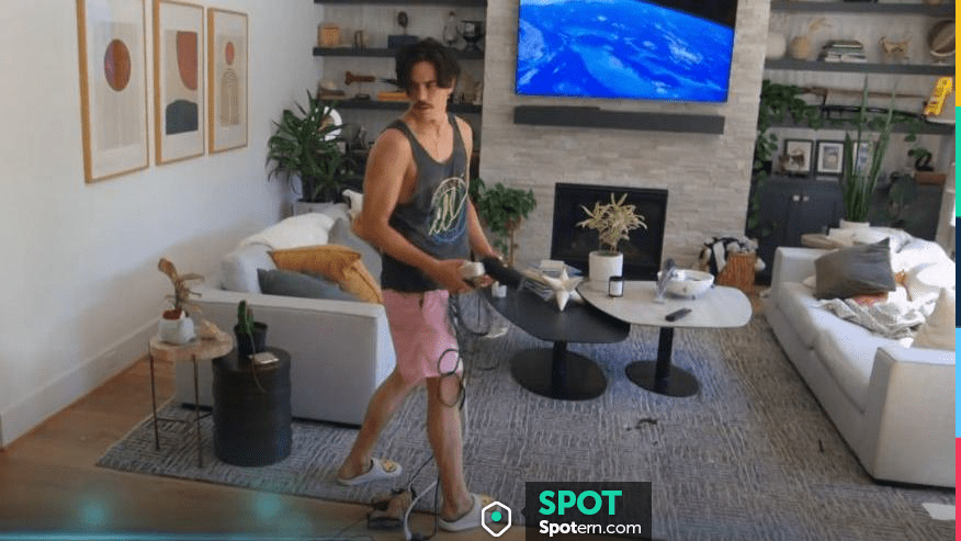 Bdknbhg Smi­ley Face Slip­pers worn by Tom Sandoval as seen in Vanderpump Rules (S10E03) | Spotern