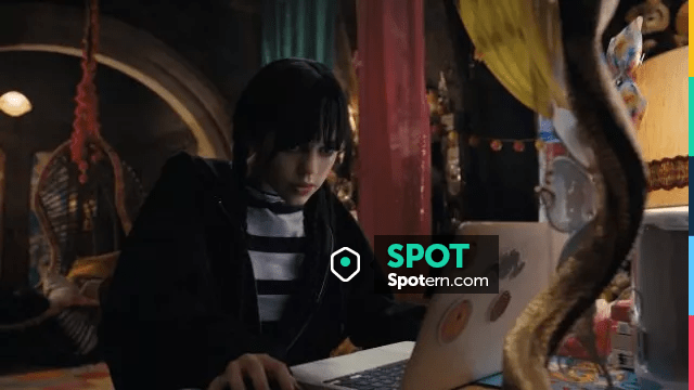 Oversized Hoodie worn by Wednesday Addams (Jenna Ortega) in Wednesday ...