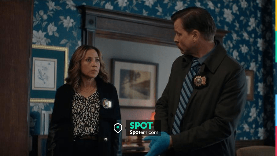 Mackage Vane Coat worn by Detective Crystal Morales (Elizabeth ...