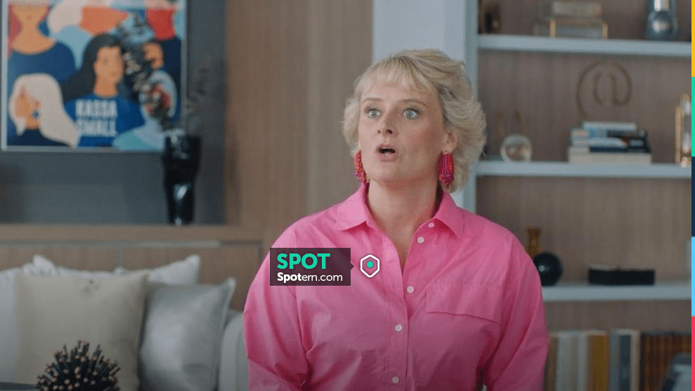 Frame The Over­sized Va­ca­tion Shirt worn by Val Szalinsky (Sarah ...