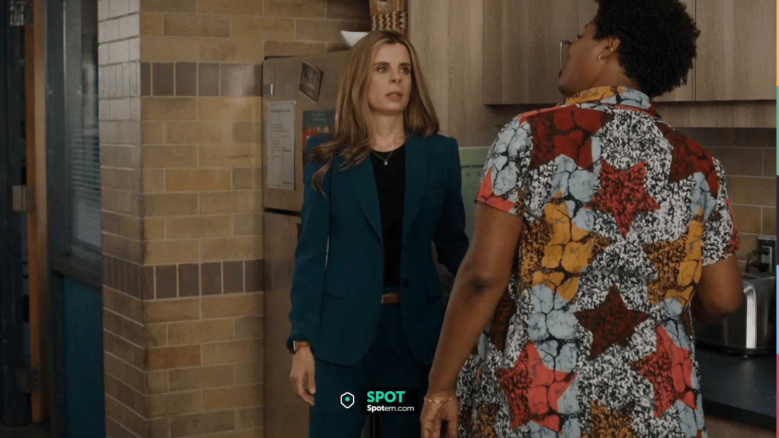 Zara An­kle Pants worn by Det. Samantha Wazowski (Meredith MacNeill) as ...