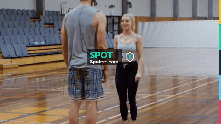 Lorna Jane Gathered Tank Bra Combo worn by Jessica Navin as seen in The ...