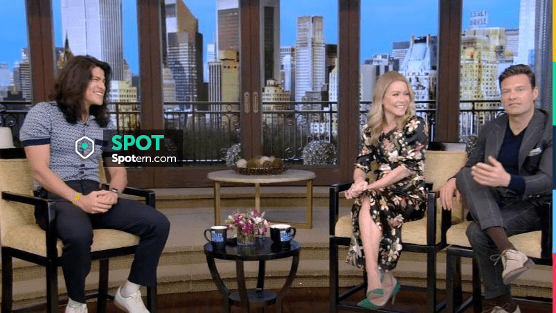 Percival Casa Piccante Knit worn by Cristo Fernández in LIVE with Kelly ...