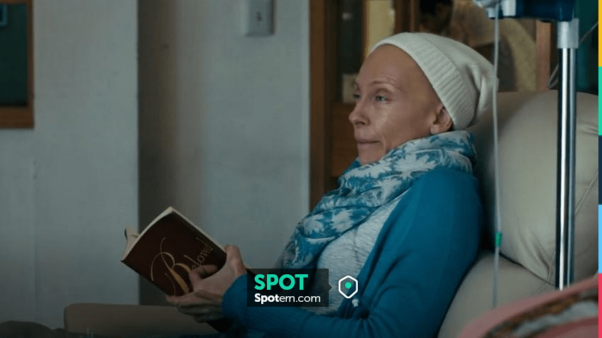 American Vintage Jack­sonville V Neck Tee worn by Laura Oliver (Toni ...