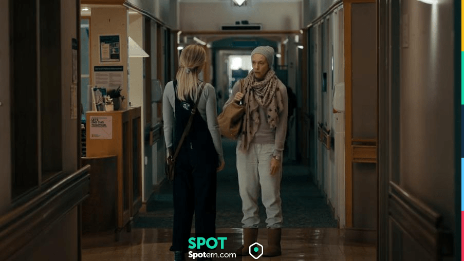 Ugg Clas­sic Short II Boots worn by Laura Oliver (Toni Collette) as ...