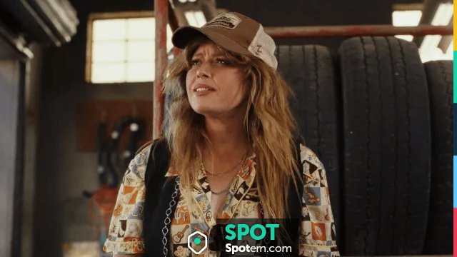 Printed shirt worn by Charlie Cale (Natasha Lyonne) in Poker Face ...