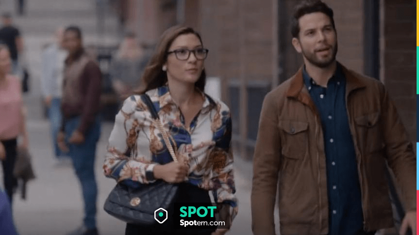 Tory Burch Willa Bag worn by Susan (Inga Schlingmann) as seen in So ...