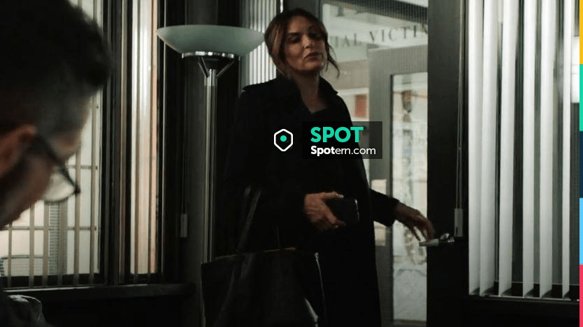 Burberry The Chelsea Heritage Trench Coat worn by Detective Olivia ...