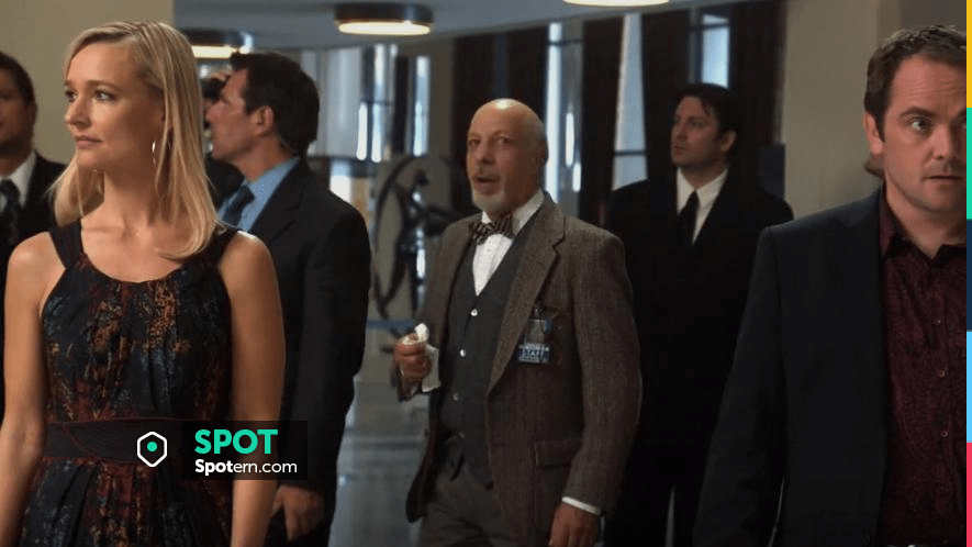 Bcbgmaxazria Mul­ti Col­or Print Sleeve­less Stretchy Dress worn by ...