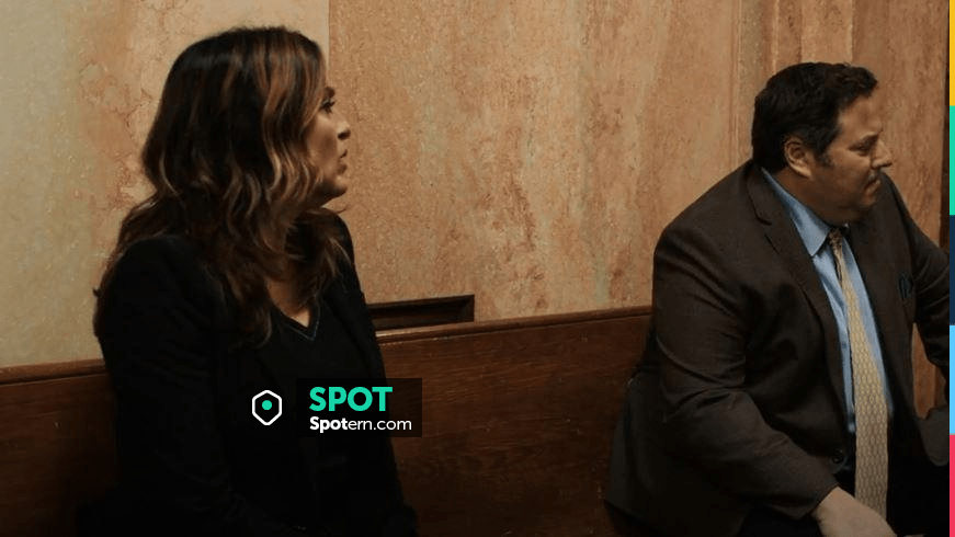 Alexander McQueen Peak Shoulder Blazer worn by Detective Olivia Benson ...
