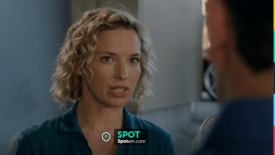 Gorjana Slater Choker worn by Juliet Higgins (Perdita Weeks) as seen in ...