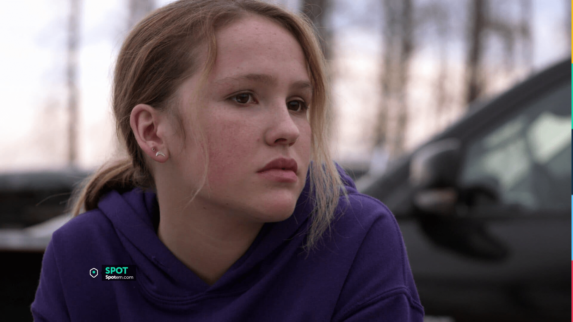 Velvet hoodie sweatshirt in purple worn by Alexis Logan (Talitha ...