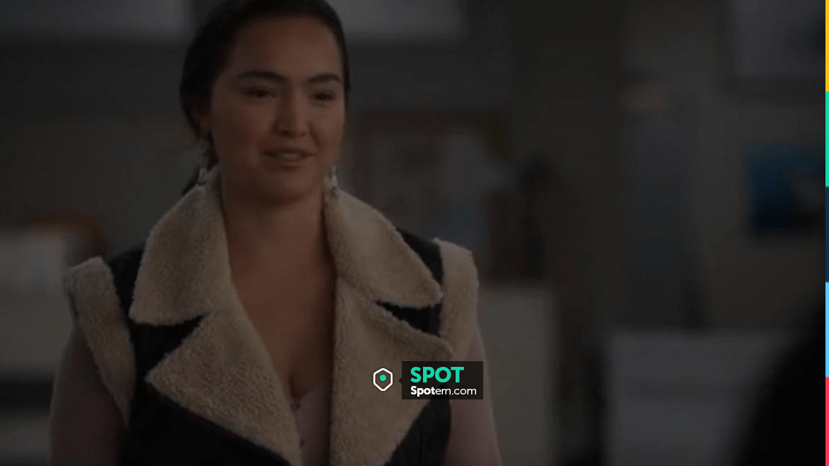 Free People Clover Ted­dy Vest worn by Rosalind 'Roz' Friendly (Grace ...