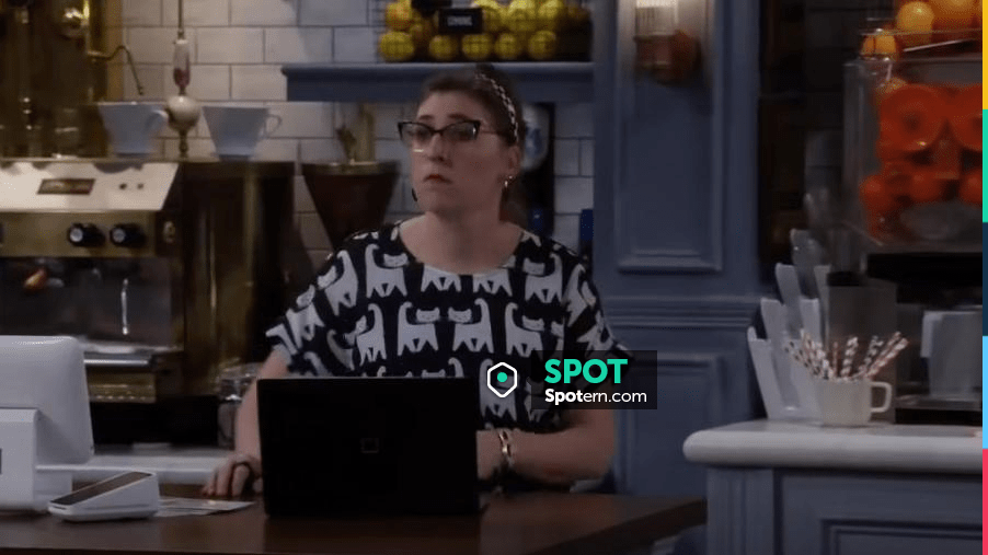 Vargas Purrrr­fect Cat Top worn by Kat (Mayim Bialik) as seen in Call ...
