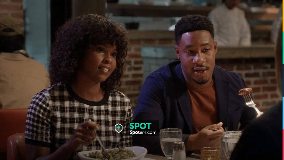 Alice + Olivia Piera Croppped Tee porté par Simone (Ashleigh Morghan ...