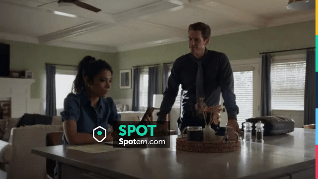 Wilfred Free Au­teur Shirt worn by Helen Tasker (Ginger Gonzaga) as ...