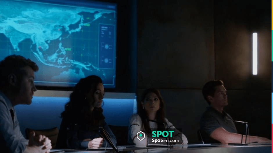 Veronica Beard Bruna Pullover Mul­ti worn by Helen Tasker (Ginger ...