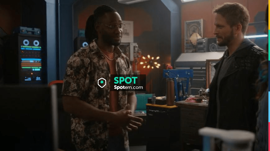 Good Man Big On-Point Shirt en Kombu Green Tapestry Floral porté par ...