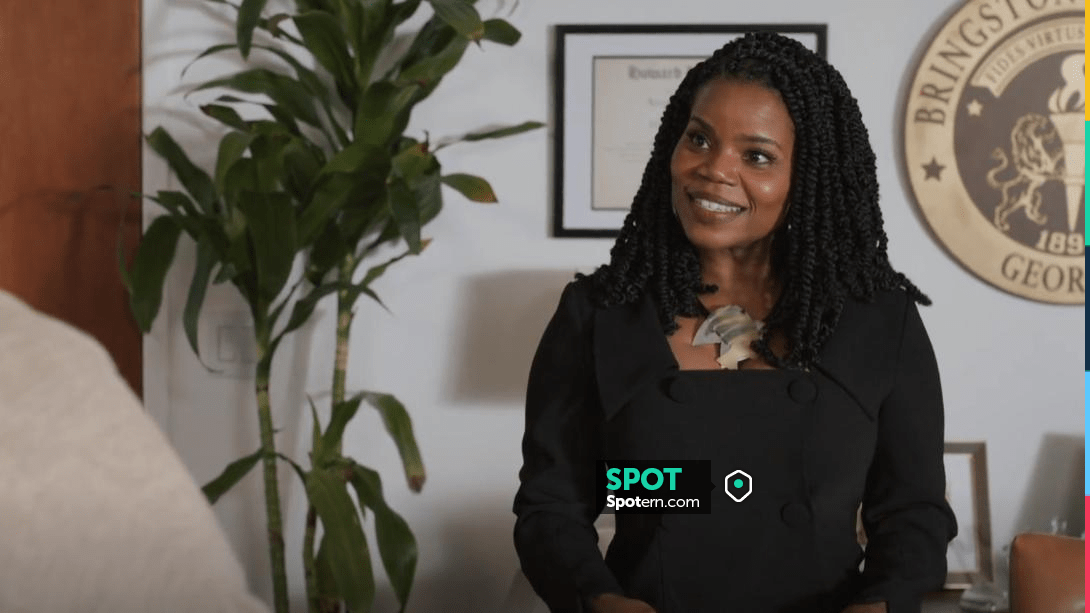 Amanda Uprichard Tavi­ra Blaz­er worn by Amara Patterson (Kelly ...