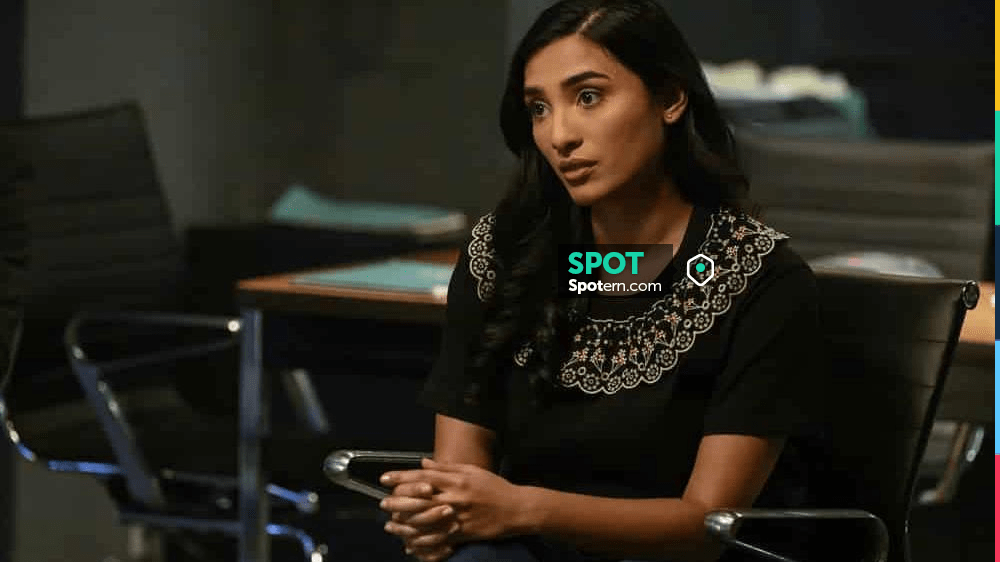 Chloé Printed black top worn by Siya Malik (Anya Banerjee) as seen in ...