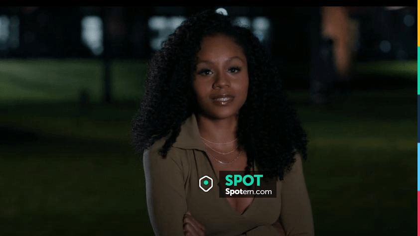 Babaton Contour Polo Longsleeve worn by Simone Hicks (Geffri Maya ...