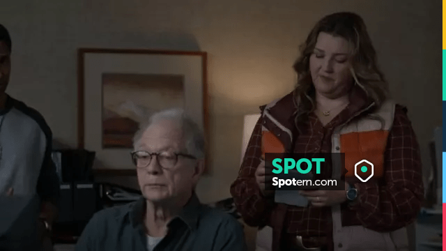 Gilet en duvet StratusTherm Eddie Bauer porté par Claire Muncy ...