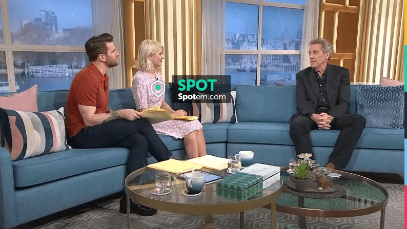 & Autres histoires Robe à jupe évasée imprimée portée par Holly ...