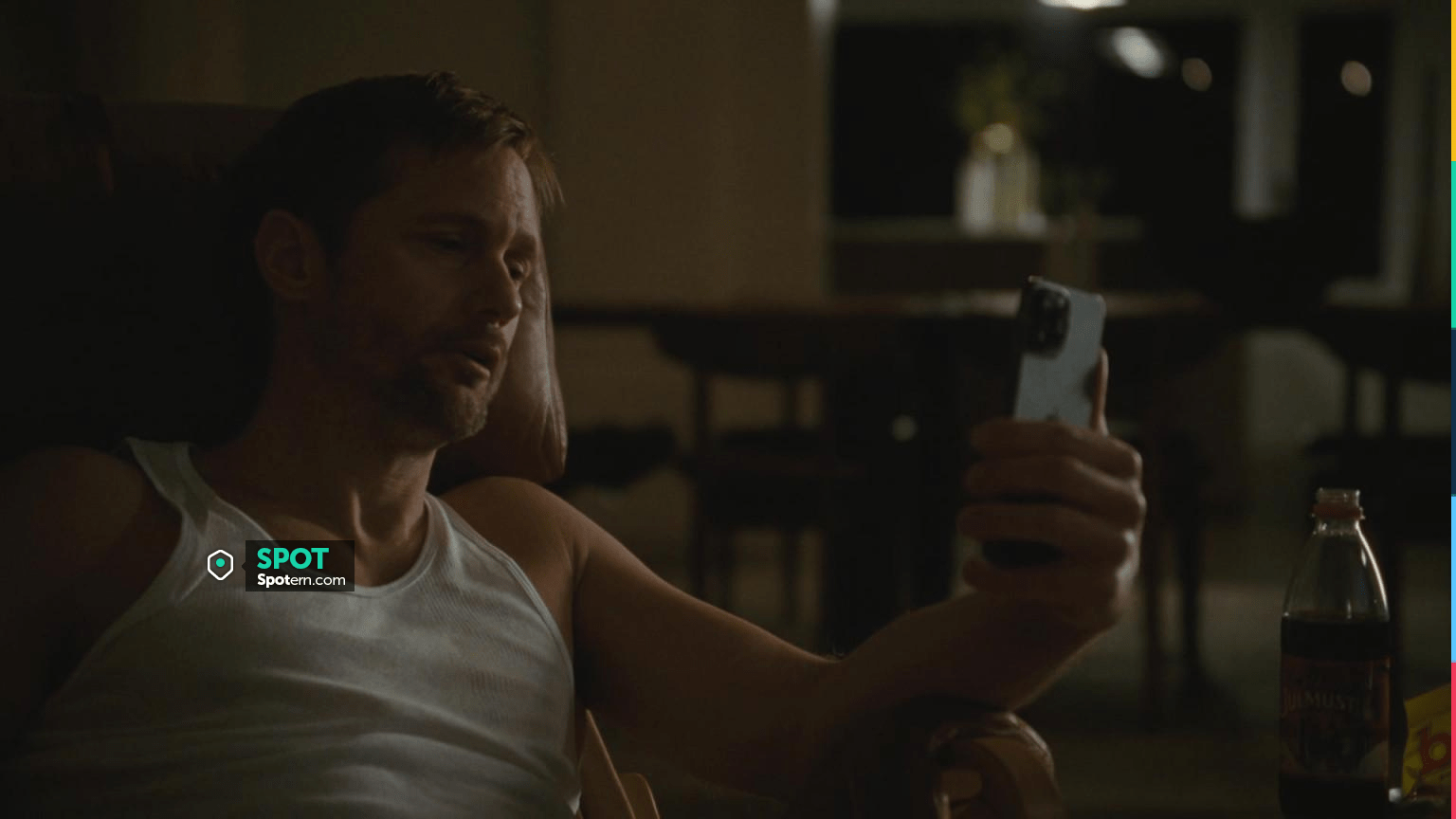 Campota blanca sin mangas usada por Lukas Matsson (Alexander Skarsgård ...