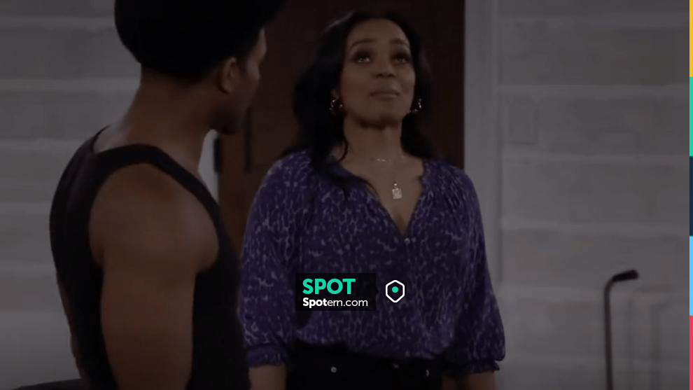 Rails Mariah Top in Static Leopard worn by Randi (Kyla Pratt) as seen ...