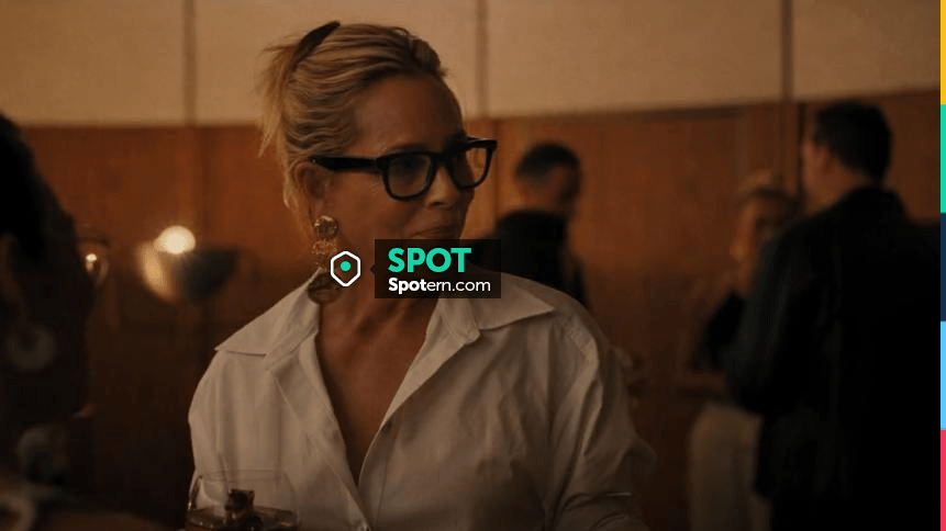 Lovisa Gold Plated Trio Hammered Drop Earrings worn by Jordan (Maria ...