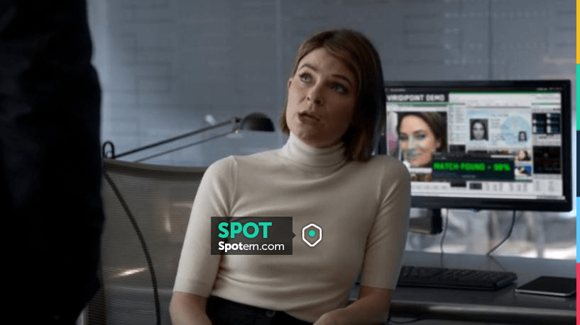 Theory Wool Turtle­neck Sweater worn by Taylor Rentzel (MacKenzie ...