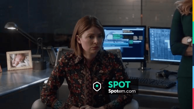 Alice + Olivia Willa Floral Print Top worn by Taylor Rentzel (MacKenzie ...