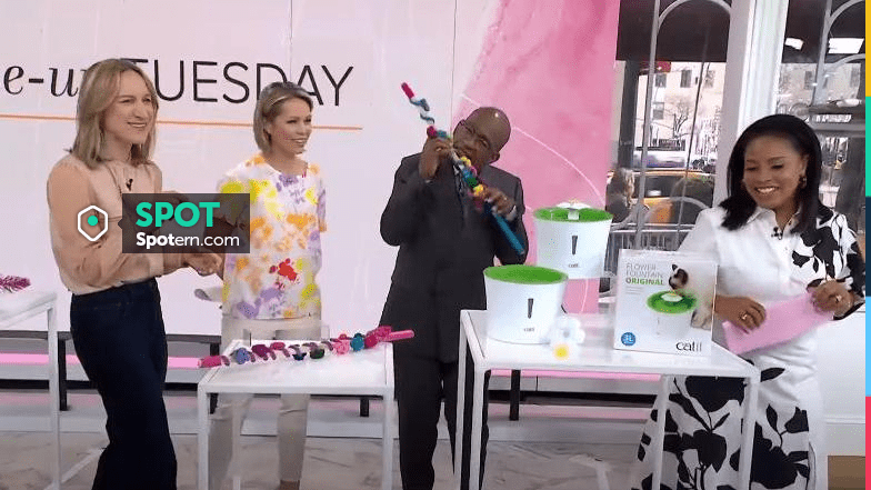 Reiss Felicia Blusa de manga larga con adornos de escalera usada por ...