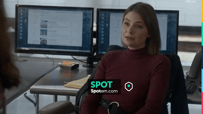 Charles Henry Robe pull à col roulé à manches longues portée par Taylor ...