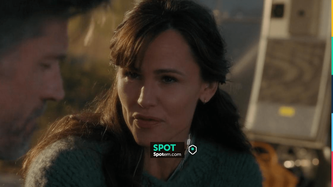 Madewell Paperclip Chain Neckalce worn by Hannah Hall (Jennifer Garner) as seen in The Last ...