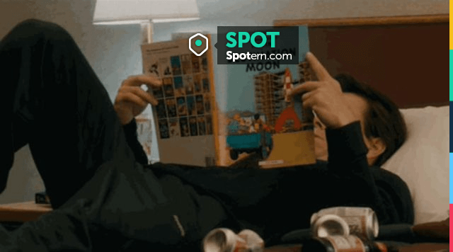 Objectif Lune feuilleté par Mark Wahlberg dans Ted | Spotern