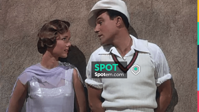 The white V-neck sweater worn by Don Lockwood (Gene Kelly) in the movie ...