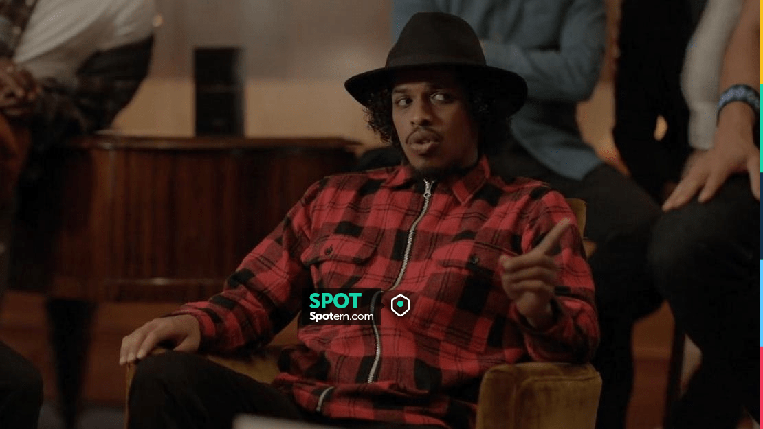 Camiseta seleccionada de Homme Zip usada por Moe Hashim como se ve en ...