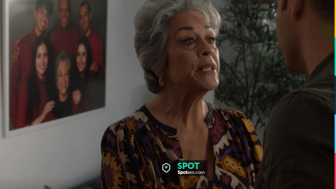 Ba&sh Fi­da Shirt worn by Aunt Josephina 'Pepa' (Terri Hoyos) as seen ...